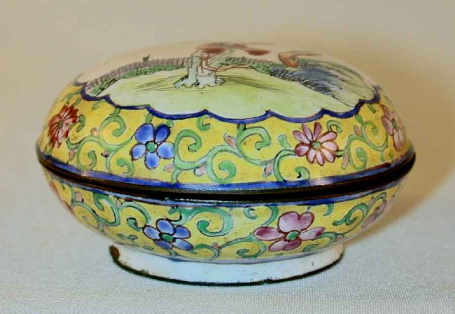 Antique Chinese Canton Enamel on Copper Round Trinket Box Young Woman ...